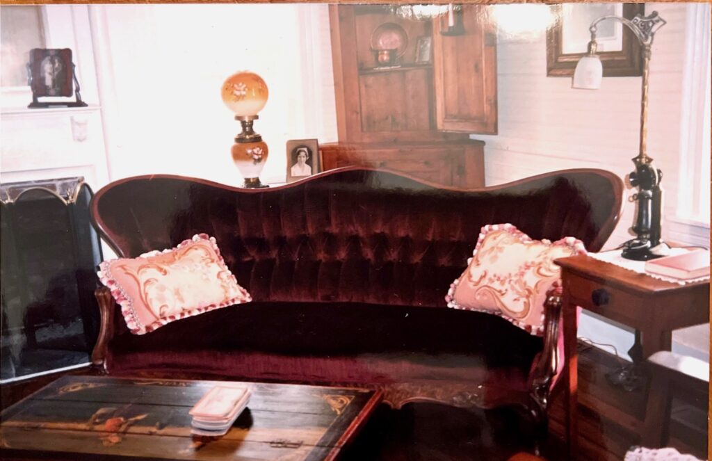 Red velvet couch – Set The Stage Atlanta
