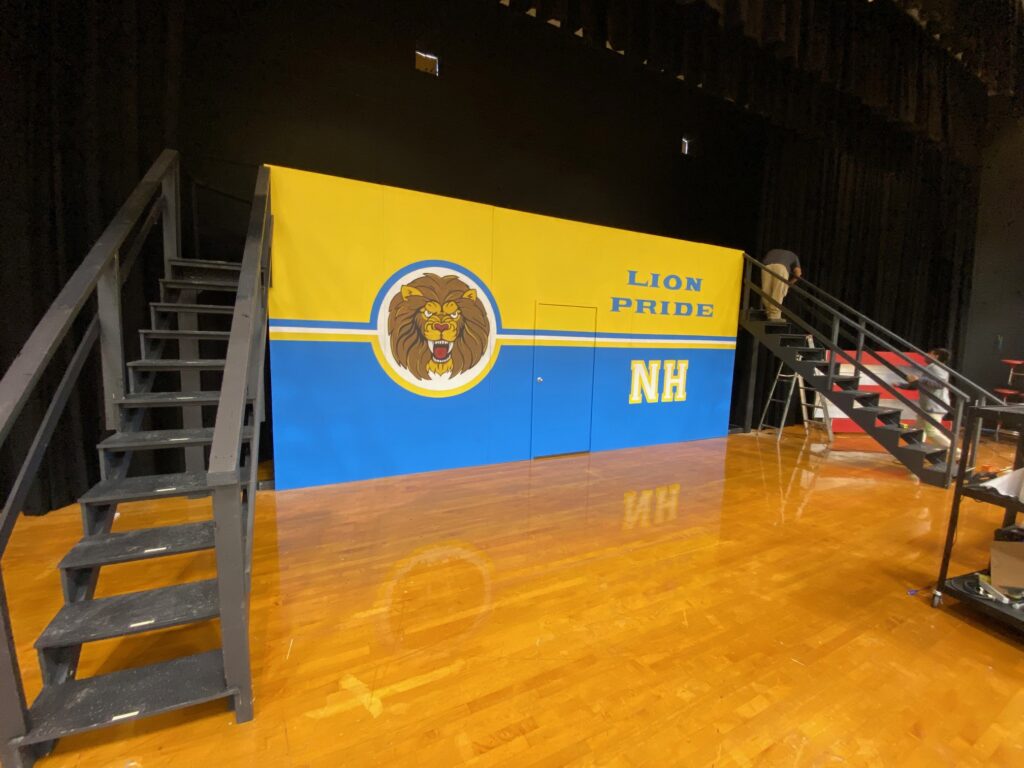 Mean Girls Main Set – Set The Stage Atlanta